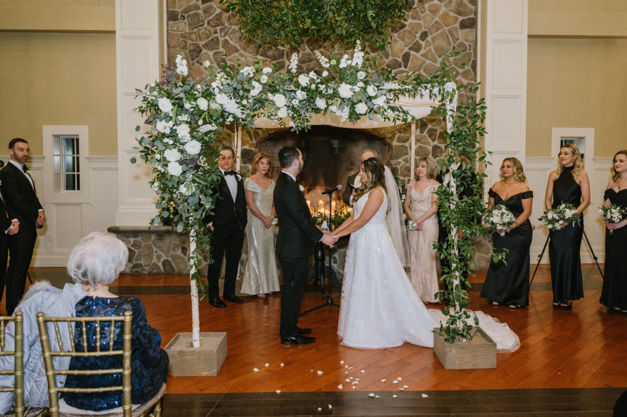 Winter Wedding at The Ryland Inn | Ilana & Josh - thistlebeetheflorist.com