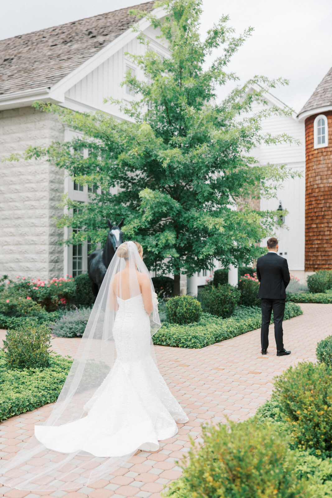 Summer Wedding at The Ryland Inn | Ashley & Sal - thistlebeetheflorist.com