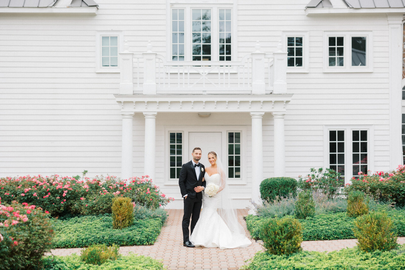 Summer Wedding at The Ryland Inn | Ashley & Sal - thistlebeetheflorist.com
