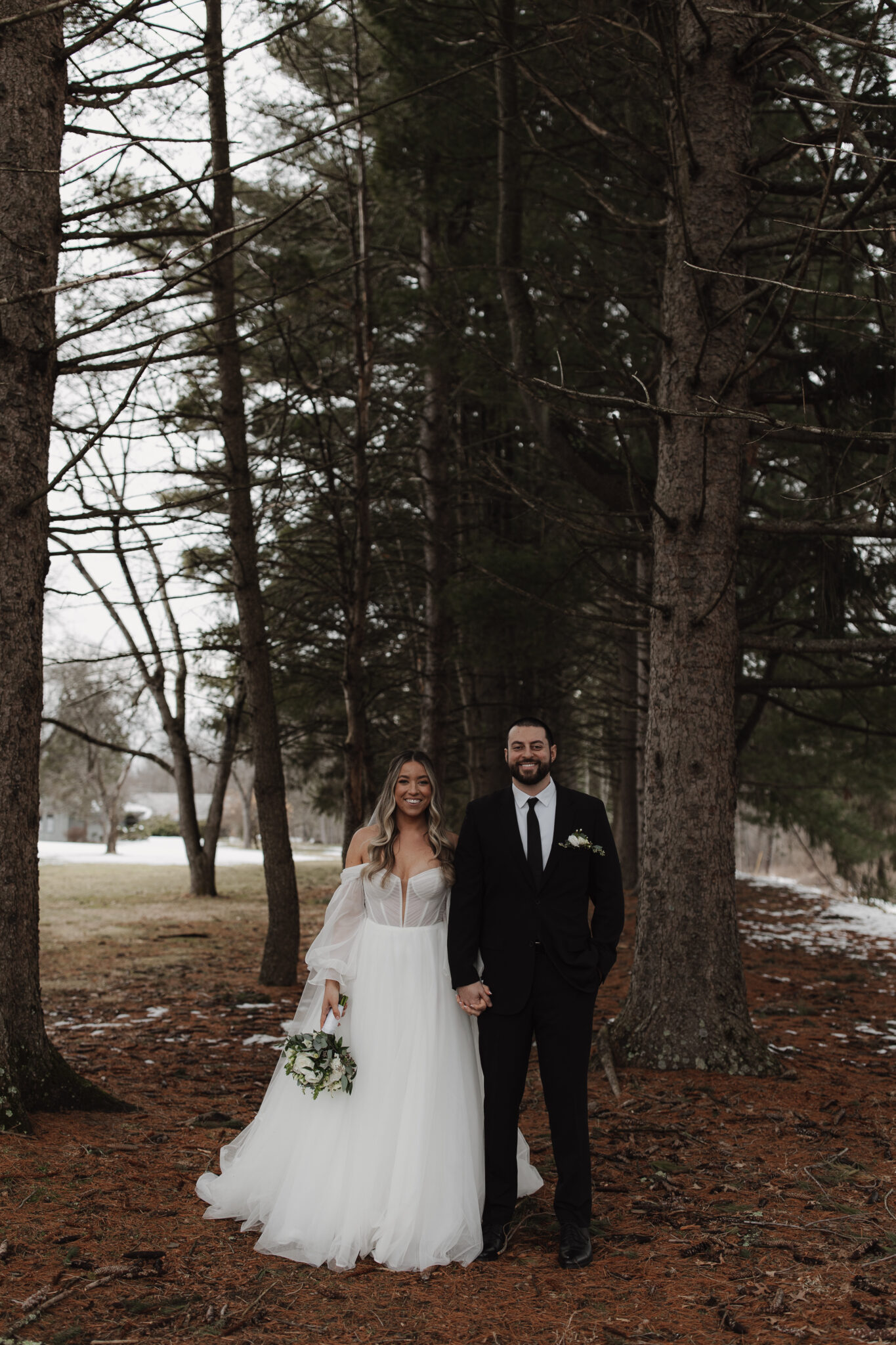 Winter Wedding at The Refinery | Haylee & Scott - thistlebeetheflorist.com