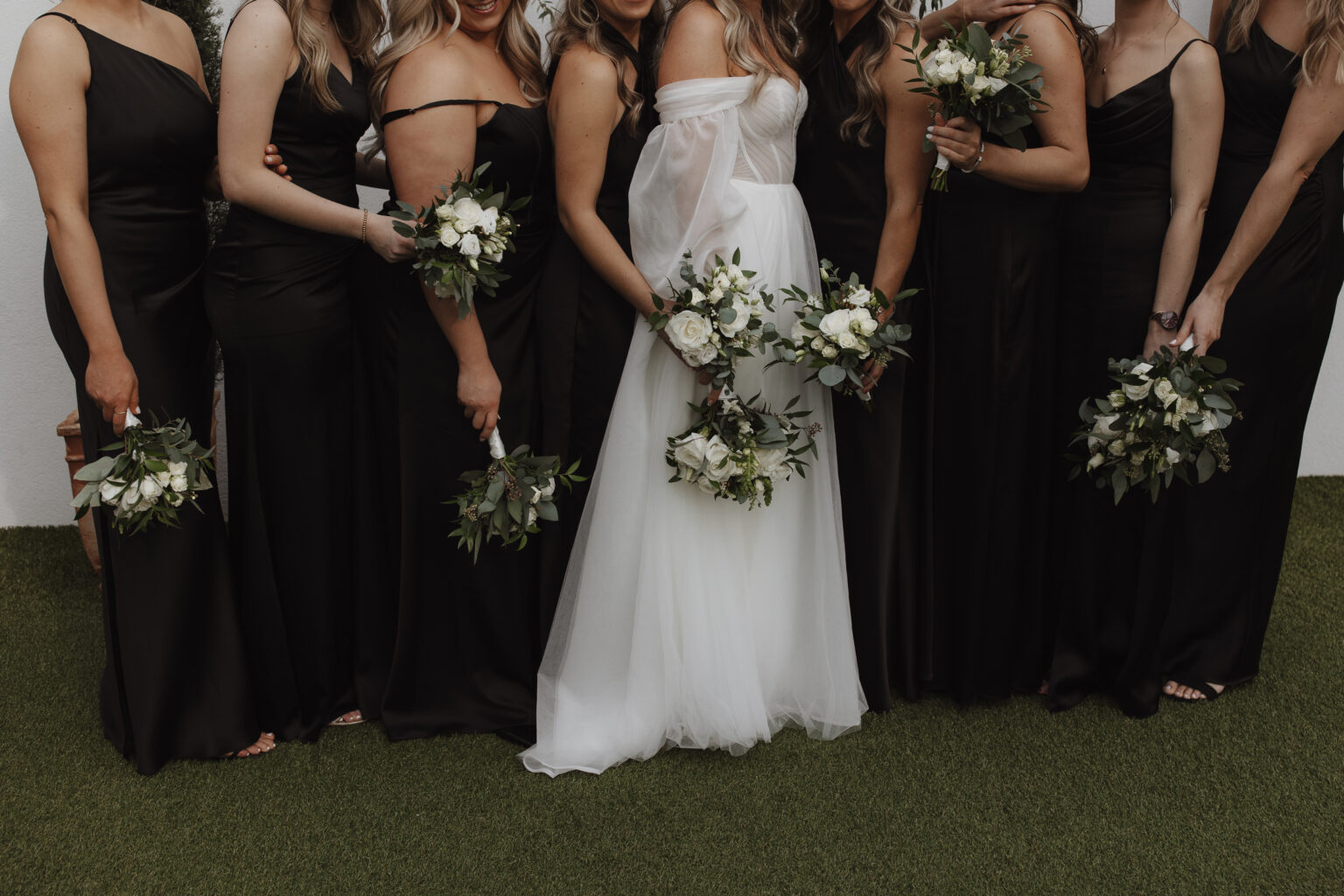 Winter Wedding at The Refinery | Haylee & Scott - thistlebeetheflorist.com